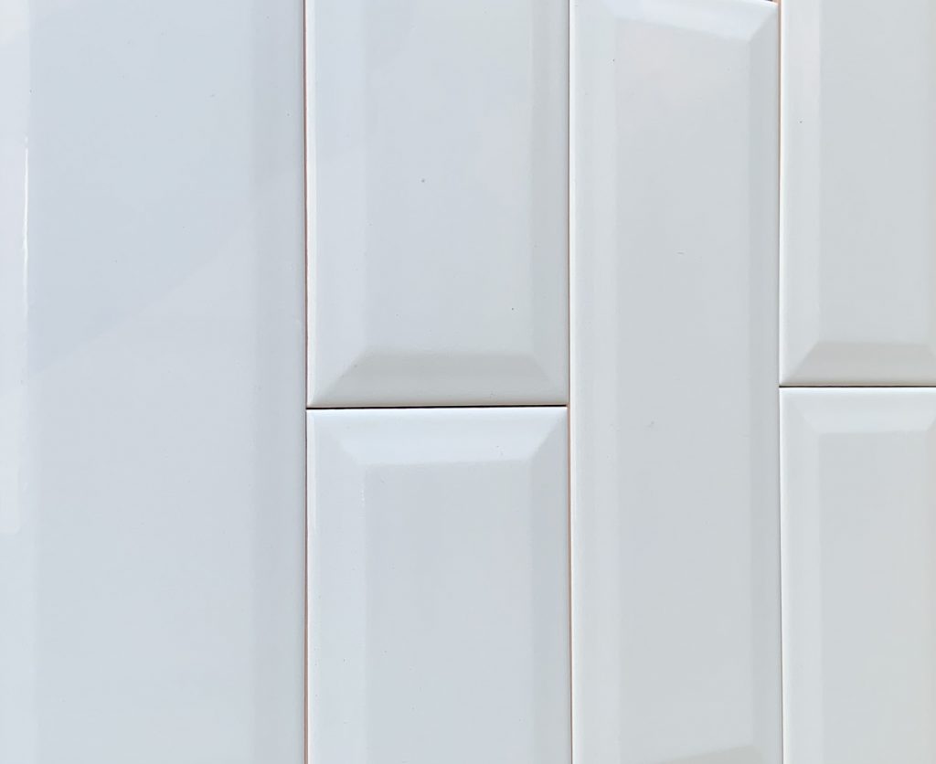 White Bevel Gloss 4×12 – Floors and Walls